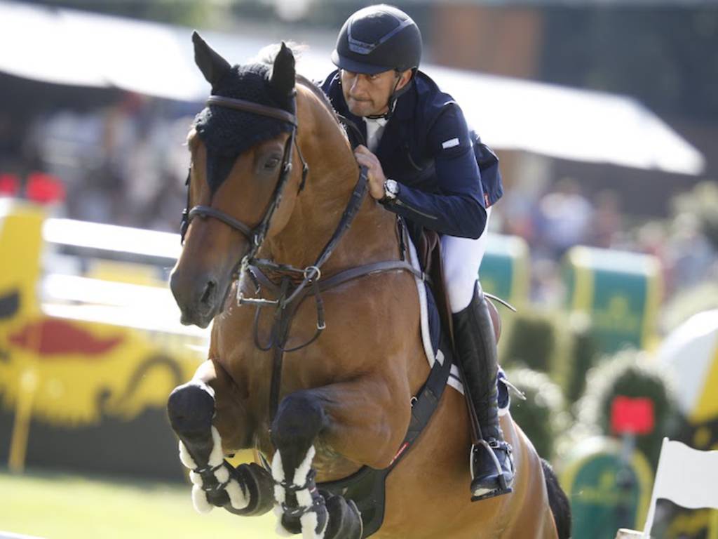 BUCCI SECONDO NEL GP DI AREZZO - Guida del Cavaliere